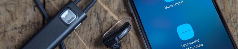 Widex COM-DEX with COM-DEX remote mic and app