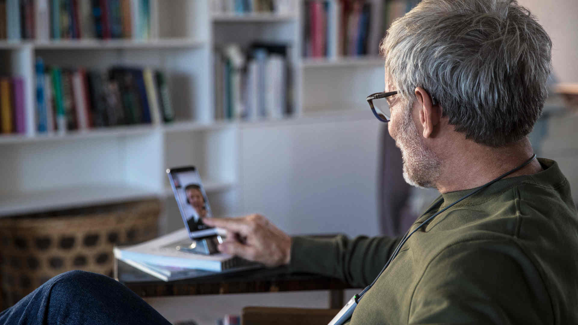 Widex hearing aid apps | Download for Android or iPhone